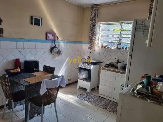 Casa / Sobrado Comercial para Venda em Arujá/SP Vila Flora Regina 3 Quartos