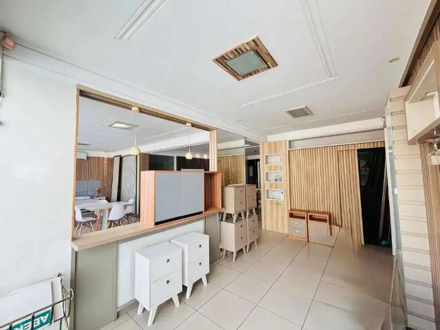 Casa / Sobrado Comercial para Venda em Aracaju/SE Suíssa 4 Quartos