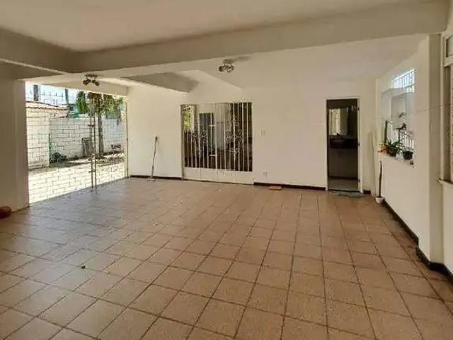 Casa / Sobrado Comercial para Venda em Aracaju/SE Suíssa 6 Quartos