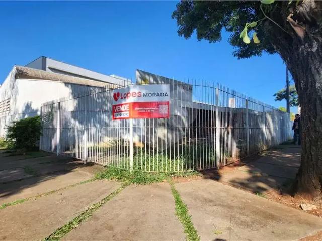 Casa / Sobrado Comercial para Venda em Araraquara/SP Jardim Primavera 4 Quartos