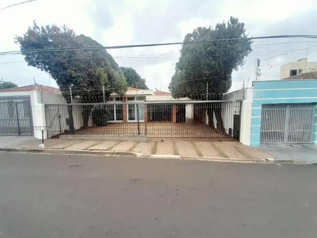 Casa / Sobrado Comercial para Venda em Araraquara/SP Vila Progresso 3 Quartos