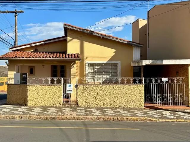 Casa / Sobrado Comercial para Venda em Araras/SP Centro