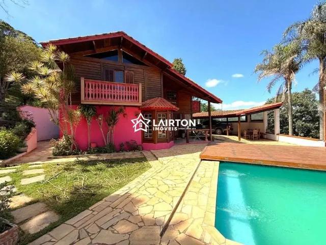 Casa / Sobrado Comercial para Venda em Atibaia/SP Tanque 3 Quartos