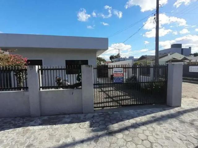 Casa / Sobrado Comercial para Venda em Balneário Piçarras/SC Centro 2 Quartos