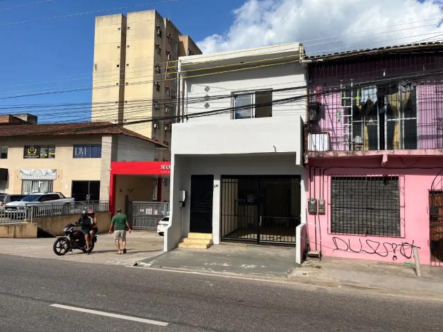 Casa / Sobrado Comercial para Venda em Belém/PA Coqueiro