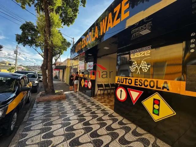 Casa / Sobrado Comercial para Venda em Belo Horizonte/MG Glória