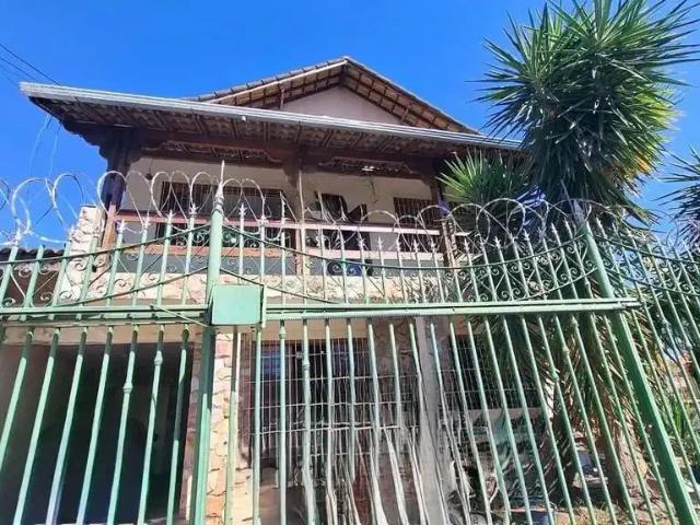 Casa / Sobrado Comercial para Venda em Belo Horizonte/MG Itapoã 5 Quartos