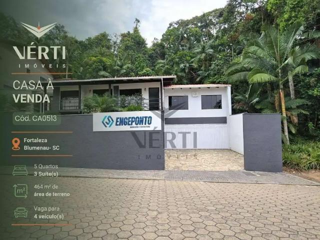 Casa / Sobrado Comercial para Venda em Blumenau/SC Fortaleza 5 Quartos
