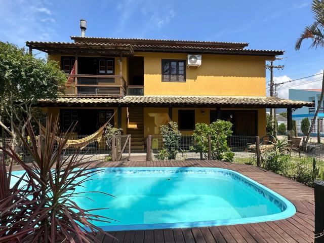 Casa / Sobrado Comercial para Venda em Garopaba/SC Praia da Ferrugem