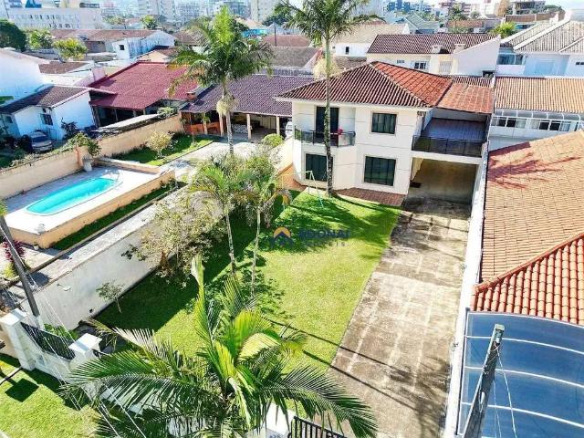 Casa / Sobrado Comercial para Venda em Guaratuba/PR Centro 5 Quartos