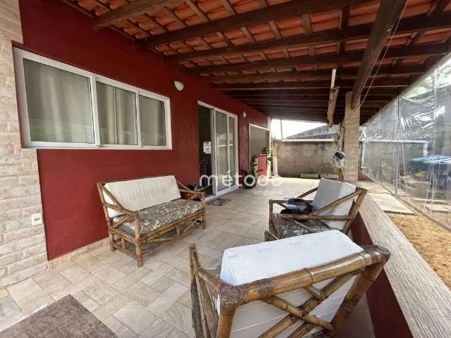 Casa / Sobrado Comercial para Venda em Guararema/SP Parque Agrinco 2 Quartos