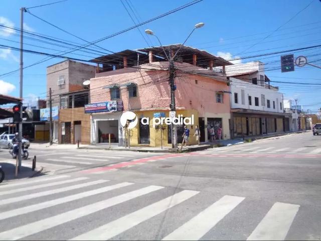 Casa / Sobrado Comercial para Venda em Fortaleza/CE Montese 4 Quartos