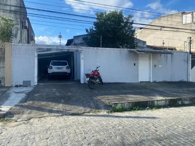 Casa / Sobrado Comercial para Venda em Feira de Santana/BA Caseb 5 Quartos
