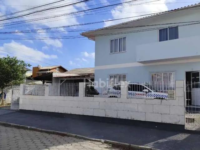 Casa / Sobrado Comercial para Venda em Florianópolis/SC Carianos 7 Quartos