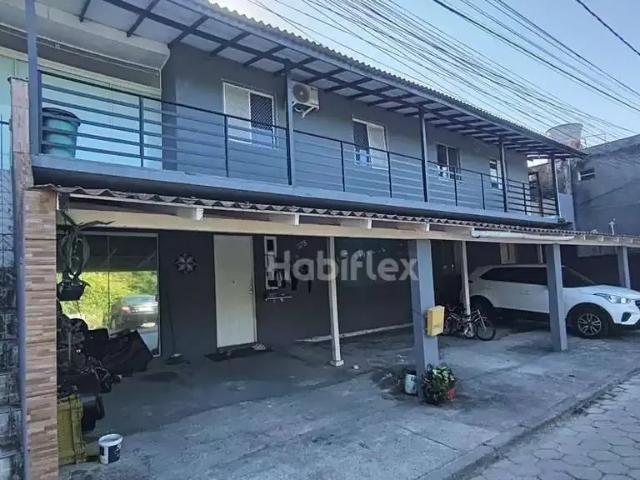Casa / Sobrado Comercial para Venda em Florianópolis/SC Carianos 8 Quartos