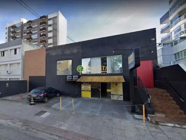 Casa / Sobrado Comercial para Venda em Florianópolis/SC Coqueiros 1 Quartos