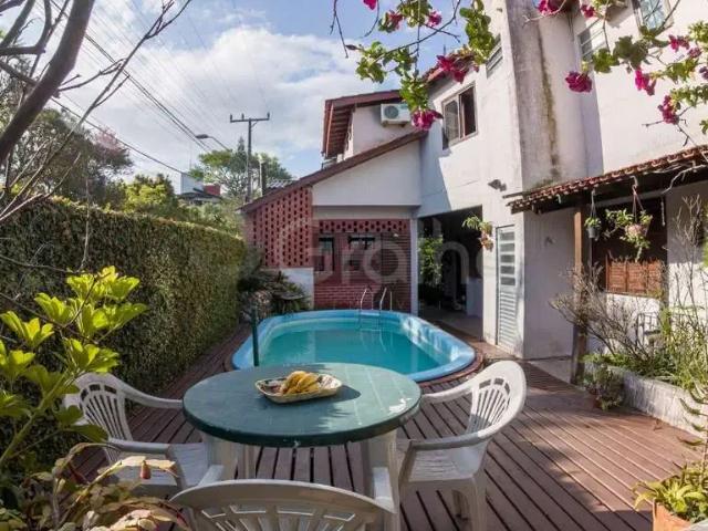 Casa / Sobrado Comercial para Venda em Florianópolis/SC Lagoa da Conceição 14 Quartos