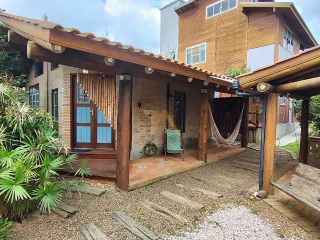 Casa / Sobrado Comercial para Venda em Imbituba/SC Alto Arroio