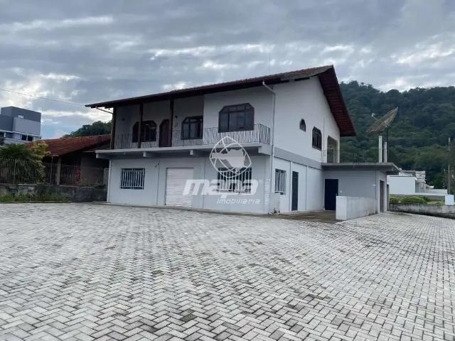 Casa / Sobrado Comercial para Venda em Indaial/SC Estados 4 Quartos
