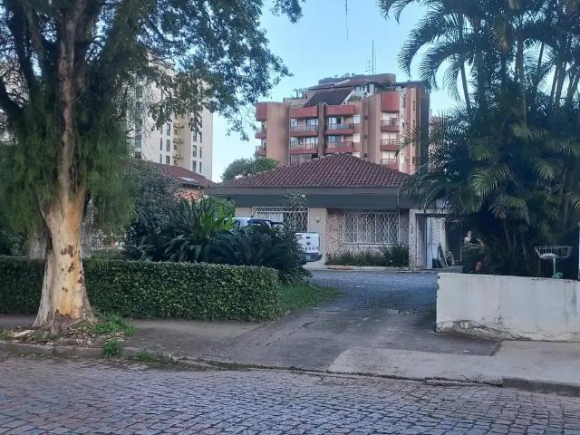 Casa / Sobrado Comercial para Venda em Joinville/SC América