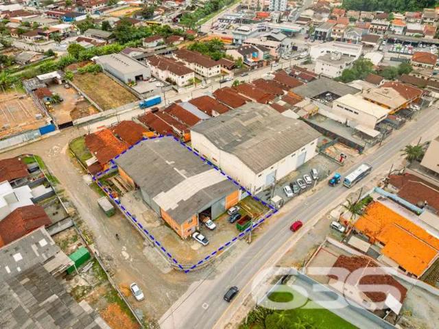 Casa / Sobrado Comercial para Venda em Joinville/SC Guanabara