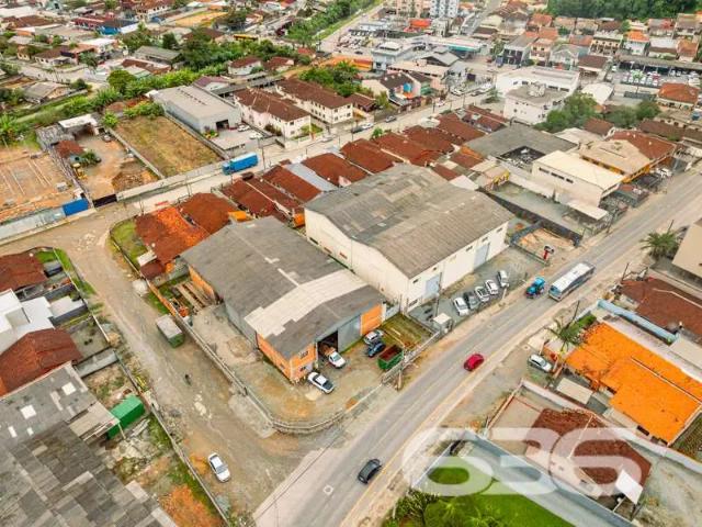 Casa / Sobrado Comercial para Venda em Joinville/SC Guanabara