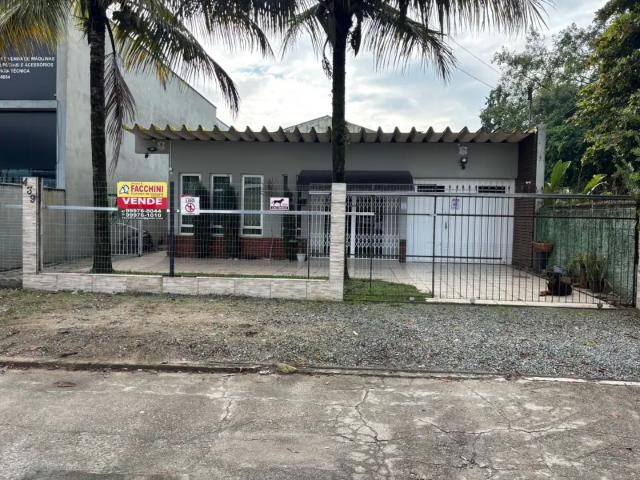 Casa / Sobrado Comercial para Venda em Joinville/SC Guanabara