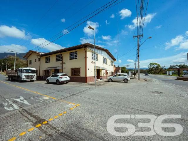 Casa / Sobrado Comercial para Venda em Joinville/SC Pirabeiraba 4 Quartos