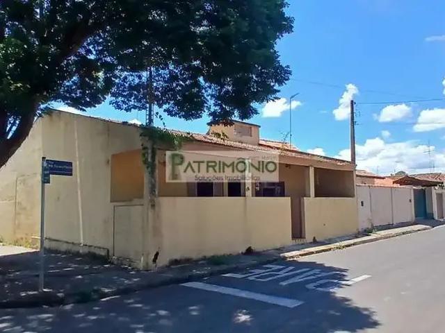 Casa / Sobrado Comercial para Venda em Jaguariúna/SP Jardim Berlim 3 Quartos