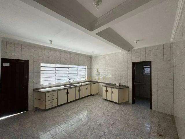 Casa / Sobrado Comercial para Venda em Londrina/PR Alpes 4 Quartos