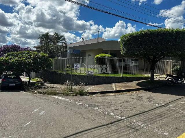 Casa / Sobrado Comercial para Venda em Londrina/PR Aurora