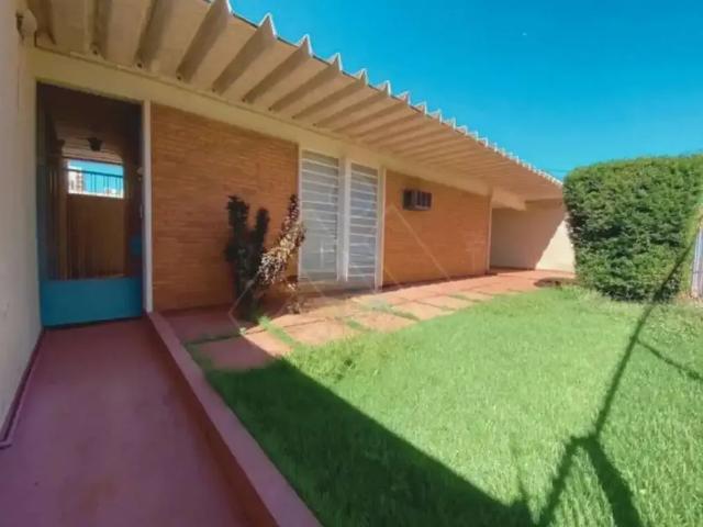 Casa / Sobrado Comercial para Venda em Londrina/PR Canadá 3 Quartos