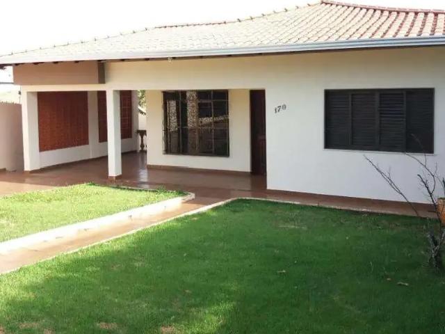 Casa / Sobrado Comercial para Venda em Londrina/PR Jardim Shangri la 3 Quartos