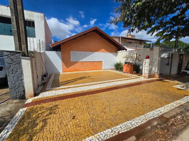Casa / Sobrado Comercial para Venda em Londrina/PR Quebec