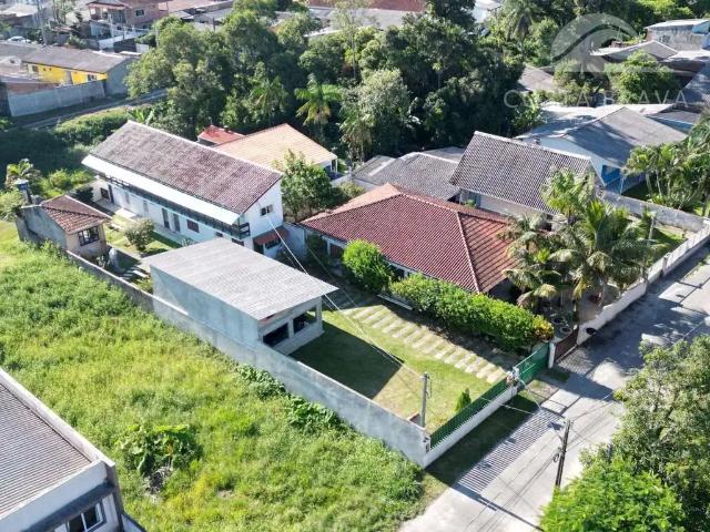 Casa / Sobrado Comercial para Venda em Matinhos/PR Bom Retiro 9 Quartos