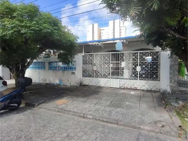 Casa / Sobrado Comercial para Venda em Maceió/AL Gruta de Lourdes 3 Quartos
