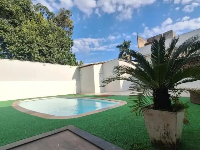 Casa / Sobrado Comercial para Venda em Nova Iguaçu/RJ Carmari