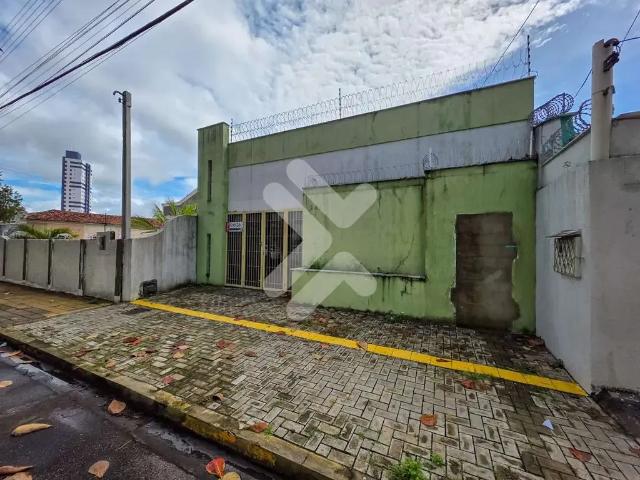 Casa / Sobrado Comercial para Venda em Natal/RN Barro Vermelho