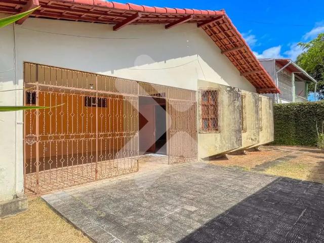 Casa / Sobrado Comercial para Venda em Natal/RN Lagoa Nova 3 Quartos