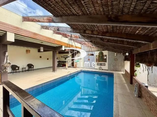 Casa / Sobrado Comercial para Venda em Niterói/RJ Itacoatiara 10 Quartos