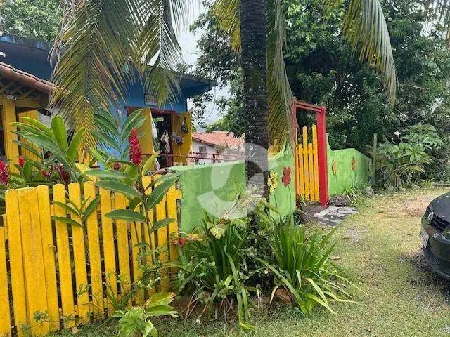 Casa / Sobrado Comercial para Venda em Niterói/RJ Itacoatiara 3 Quartos