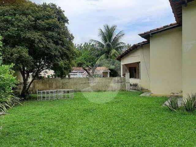 Casa / Sobrado Comercial para Venda em Niterói/RJ Piratininga 4 Quartos