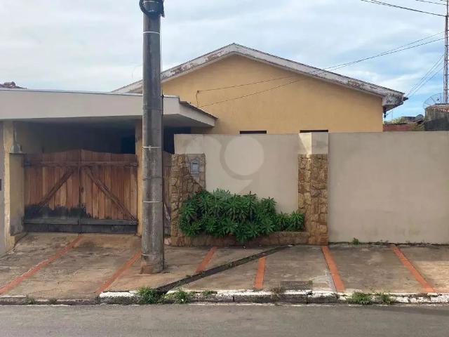 Casa / Sobrado Comercial para Venda em São Carlos/SP Jardim Botafogo 1 2 Quartos