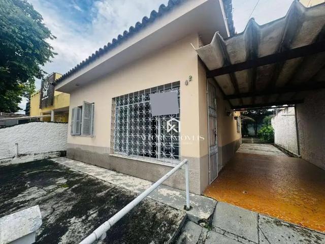 Casa / Sobrado Comercial para Venda em São José dos Campos/SP Vila Ema 3 Quartos