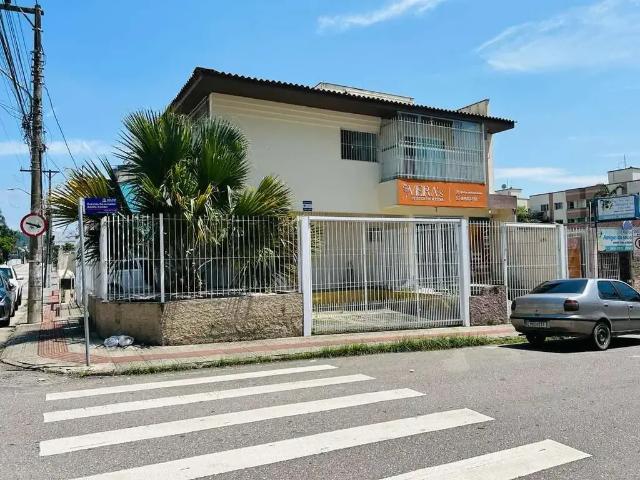 Casa / Sobrado Comercial para Venda em São José/SC Campinas 8 Quartos