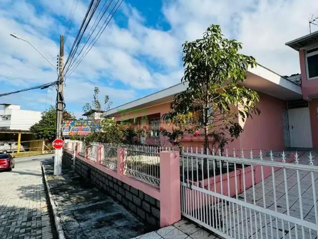 Casa / Sobrado Comercial para Venda em São José/SC Ponta de Baixo