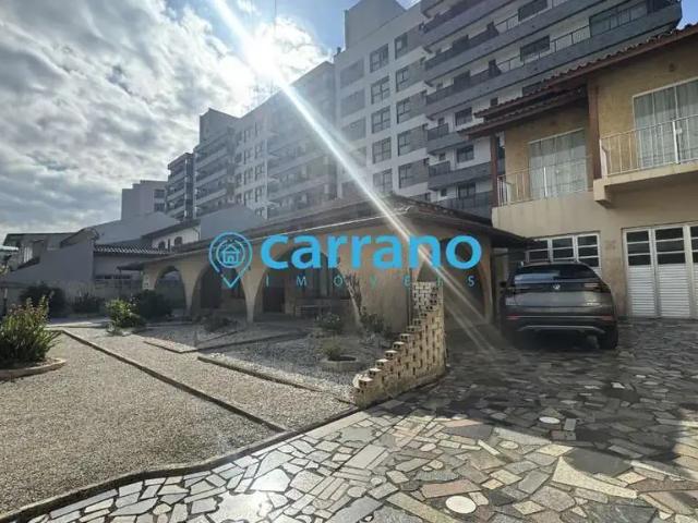 Casa / Sobrado Comercial para Venda em São José/SC Praia Comprida 4 Quartos
