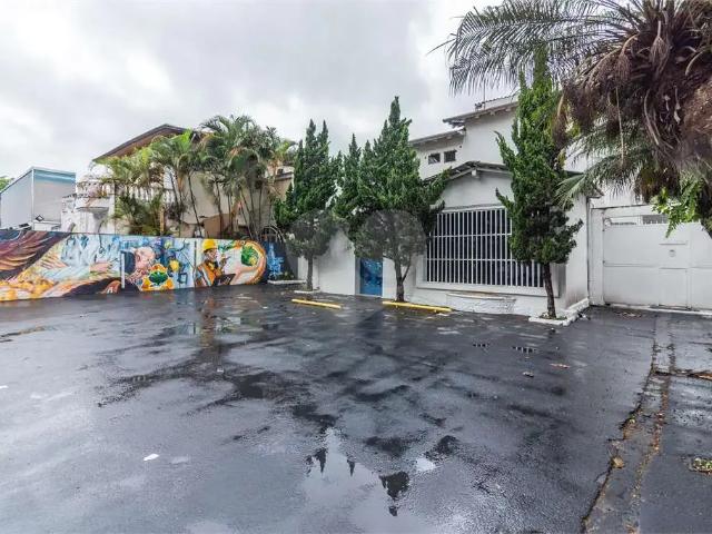 Casa / Sobrado Comercial para Venda em São Paulo/SP Jardim Europa 1 Quartos