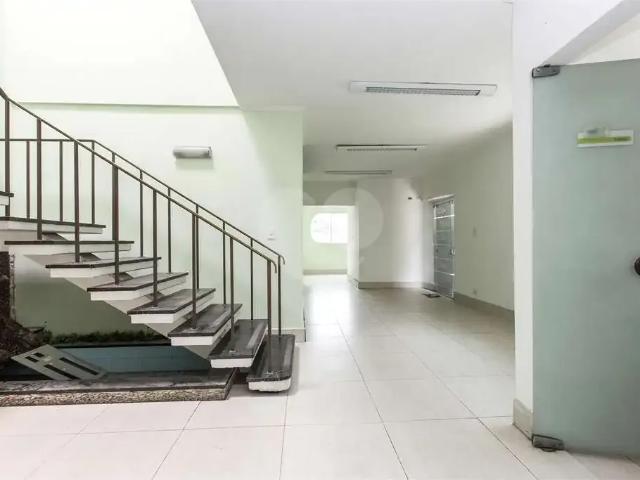 Casa / Sobrado Comercial para Venda em São Paulo/SP Moema