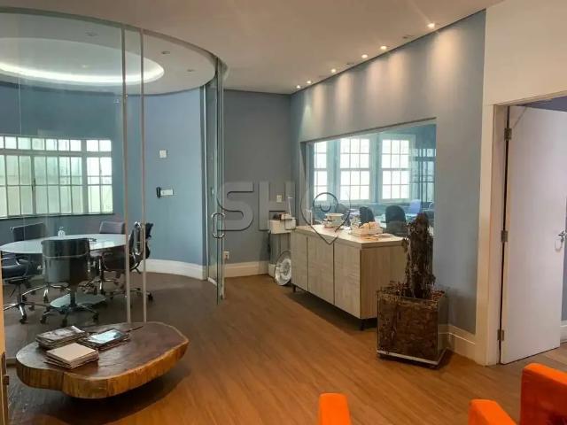 Casa / Sobrado Comercial para Venda em São Paulo/SP Pacaembu
